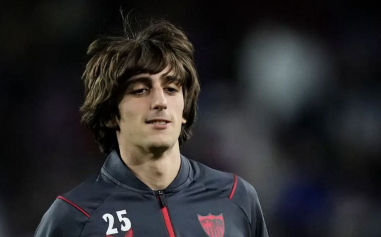 Watch Bryan Gil Score For Sevilla - The Boy Hotspur