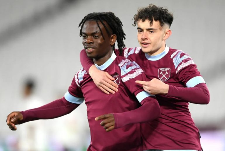 Club insider shares latest update on Tottenham's pursuit of Daniel Rigge